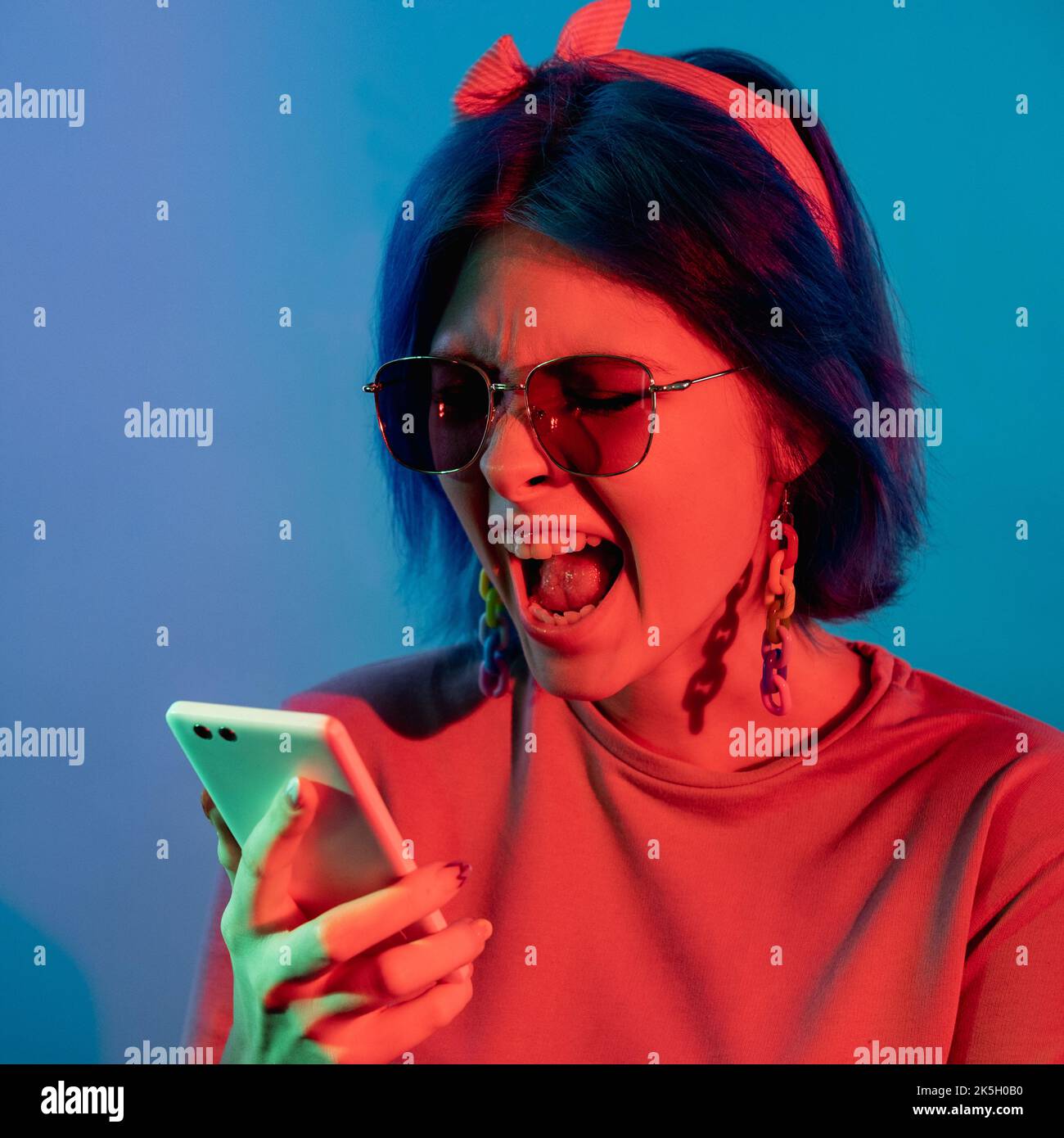 Cyber conversation hi-res stock photography and images - Alamy