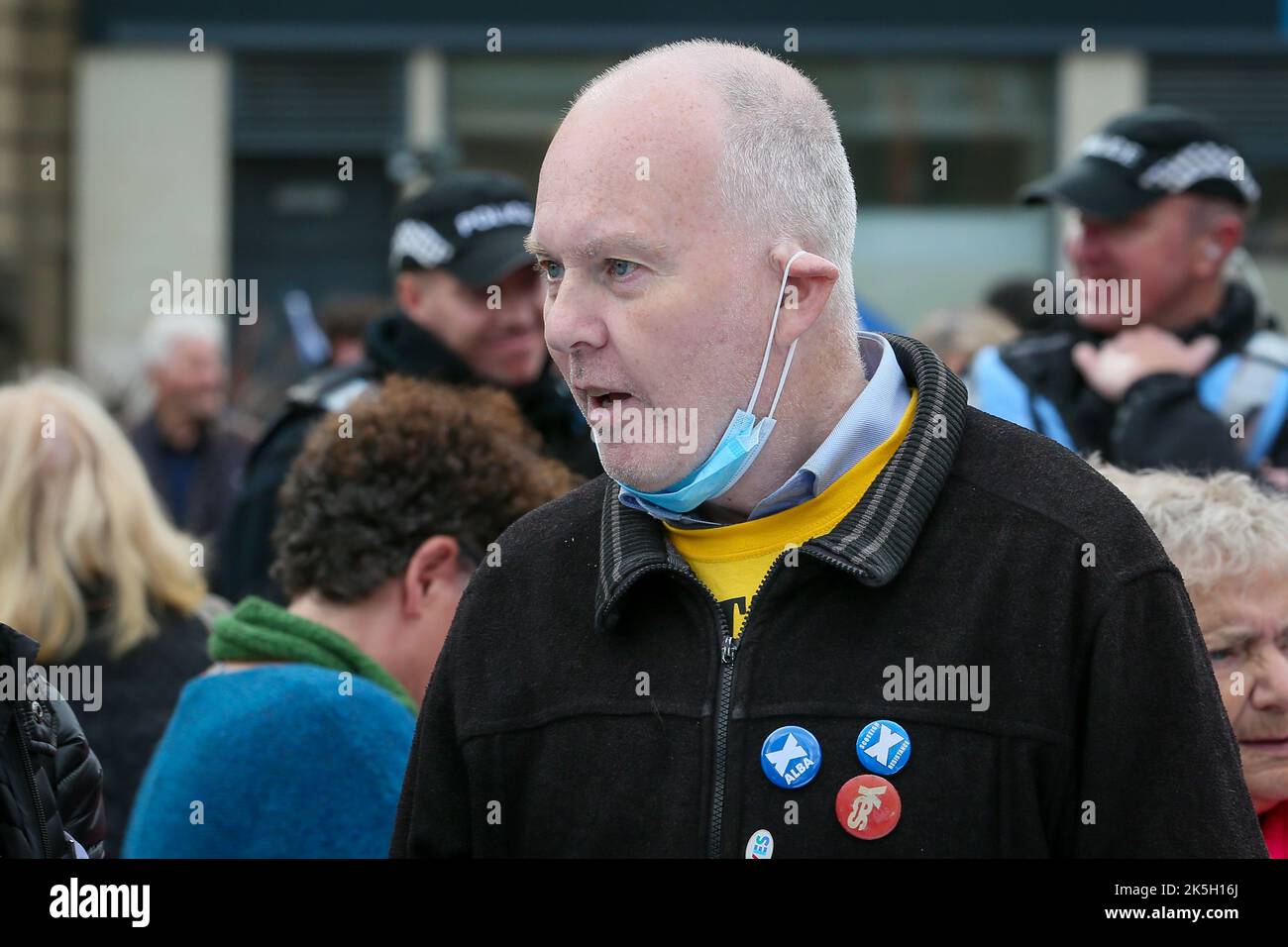 Organised resistance hi-res stock photography and images - Alamy