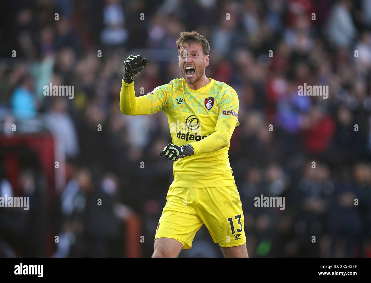 Bournemouth goalkeeper Neto celebrates victory following the Premier ...