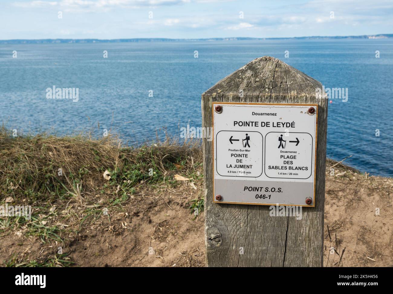 Signpost on the Sentier Cotier coastal path in Douarnenez Bay Finistere ...