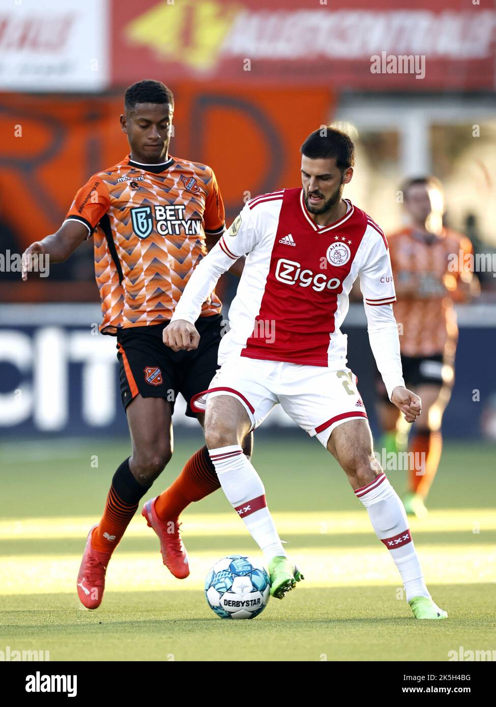 VOLENDAM - (lr) Brian Plat of FC Volendam, Florian Grillitsch of Ajax ...