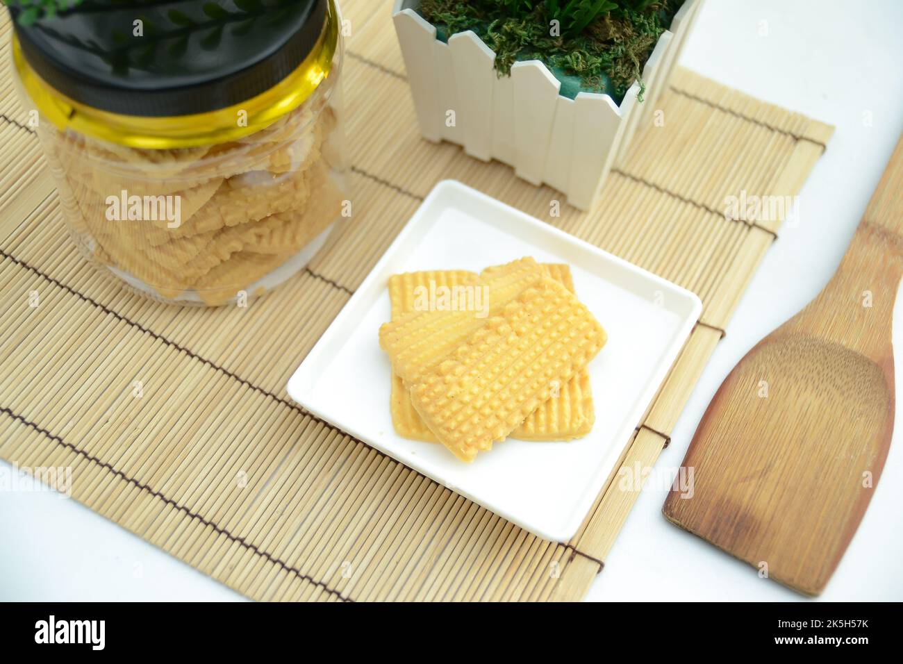 Fresh home made Samprit Cookies. Famous delicacy on Hari Raya ...