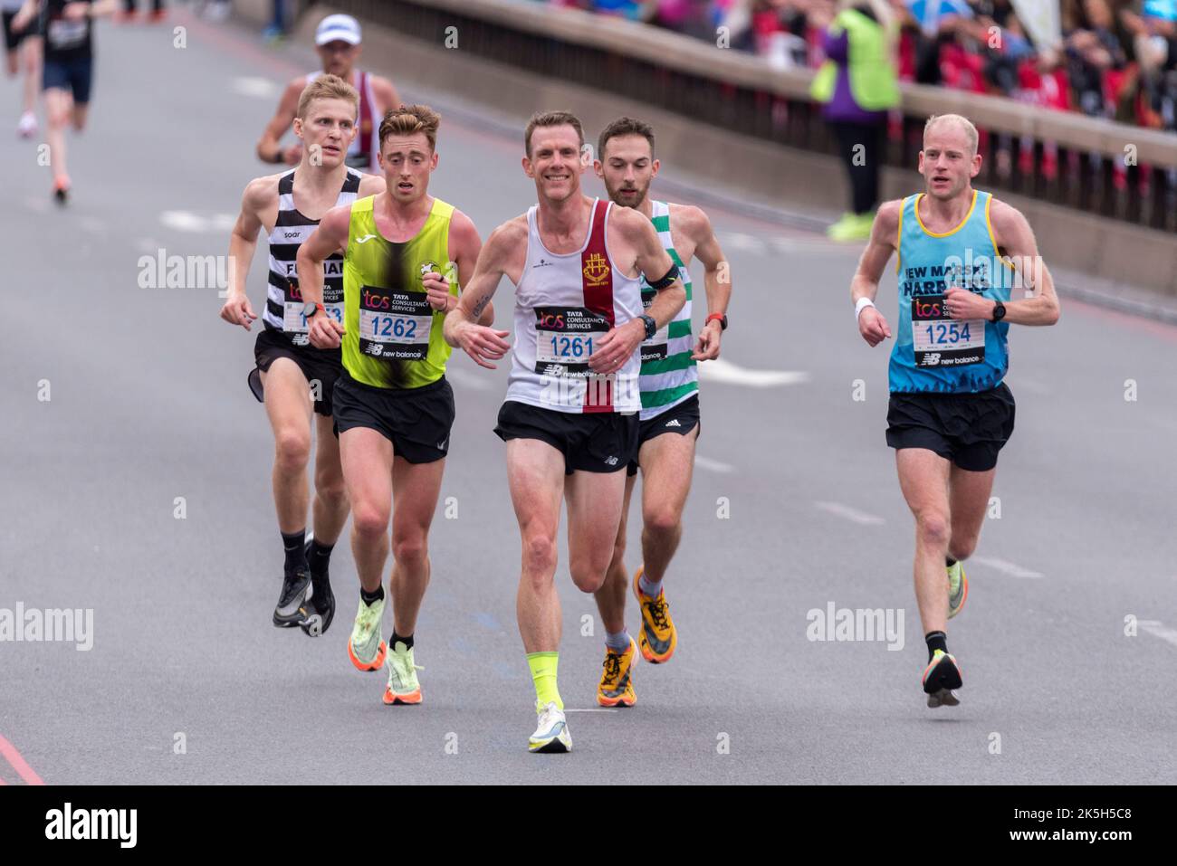 Gary Laybourne with club runners running in the TCS London Marathon ...