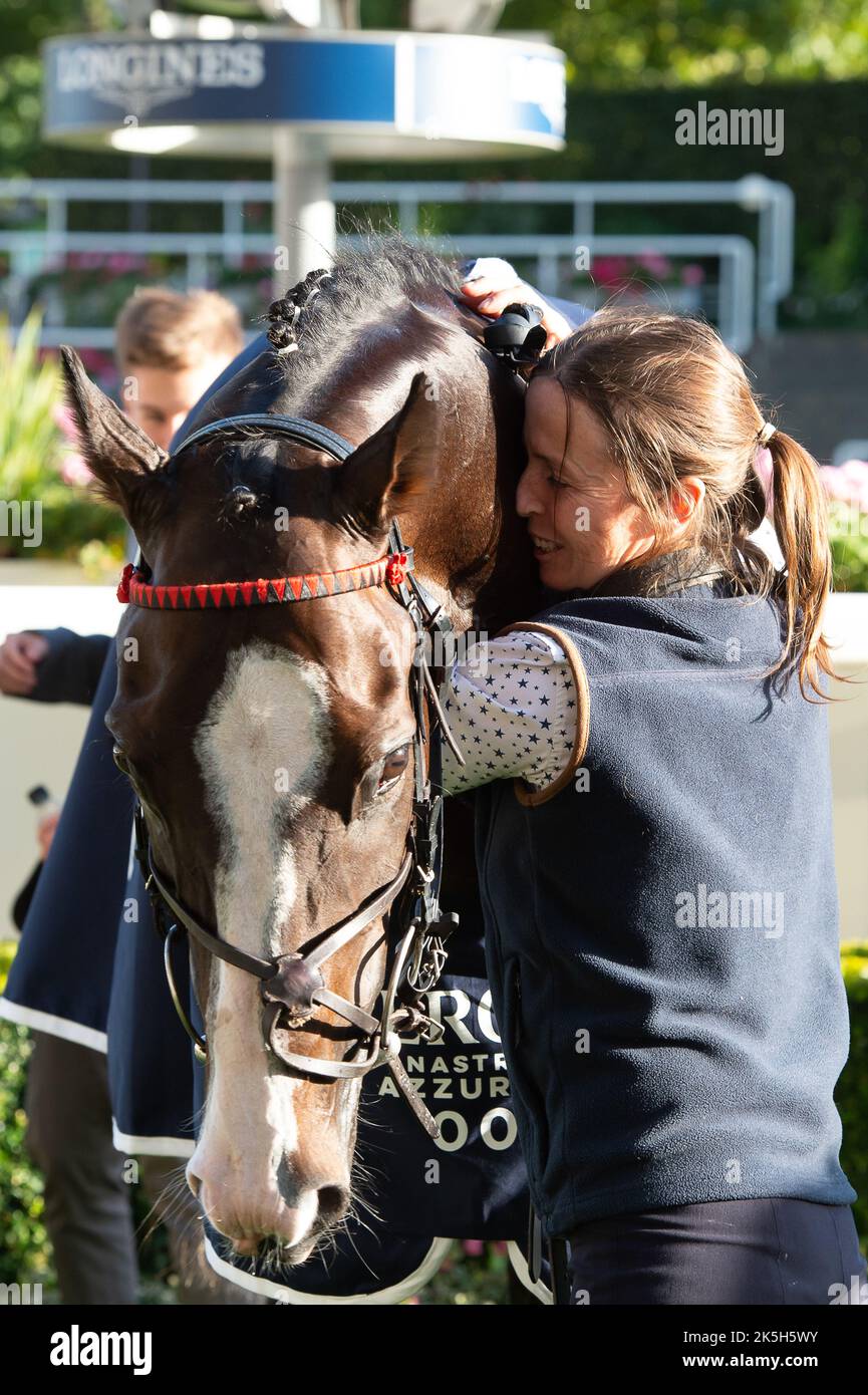 Mollie phillips jockey hi-res stock photography and images - Alamy