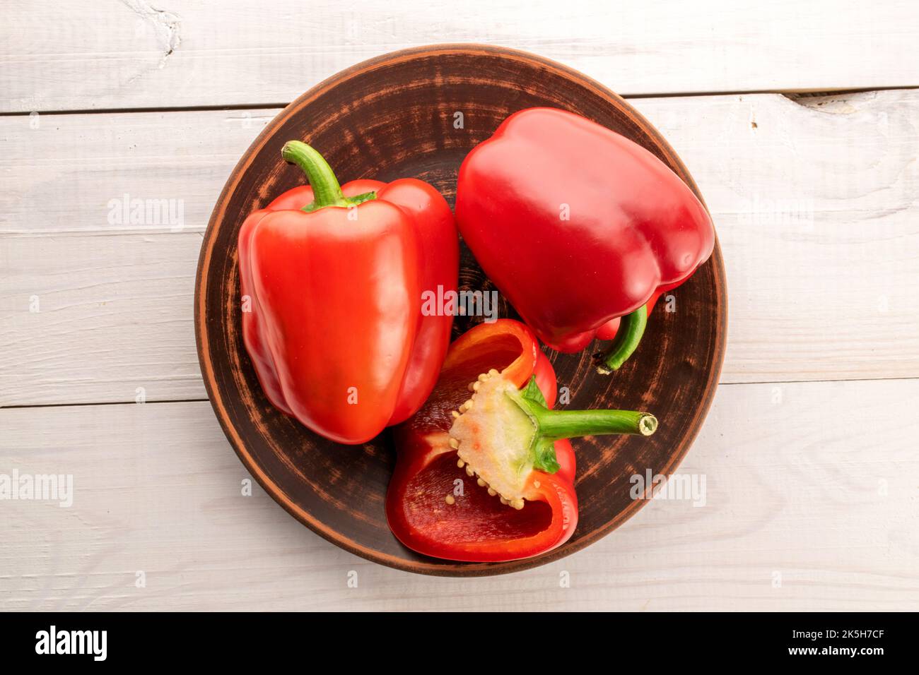 Bell peppers top view red pepper hi-res stock photography and images ...
