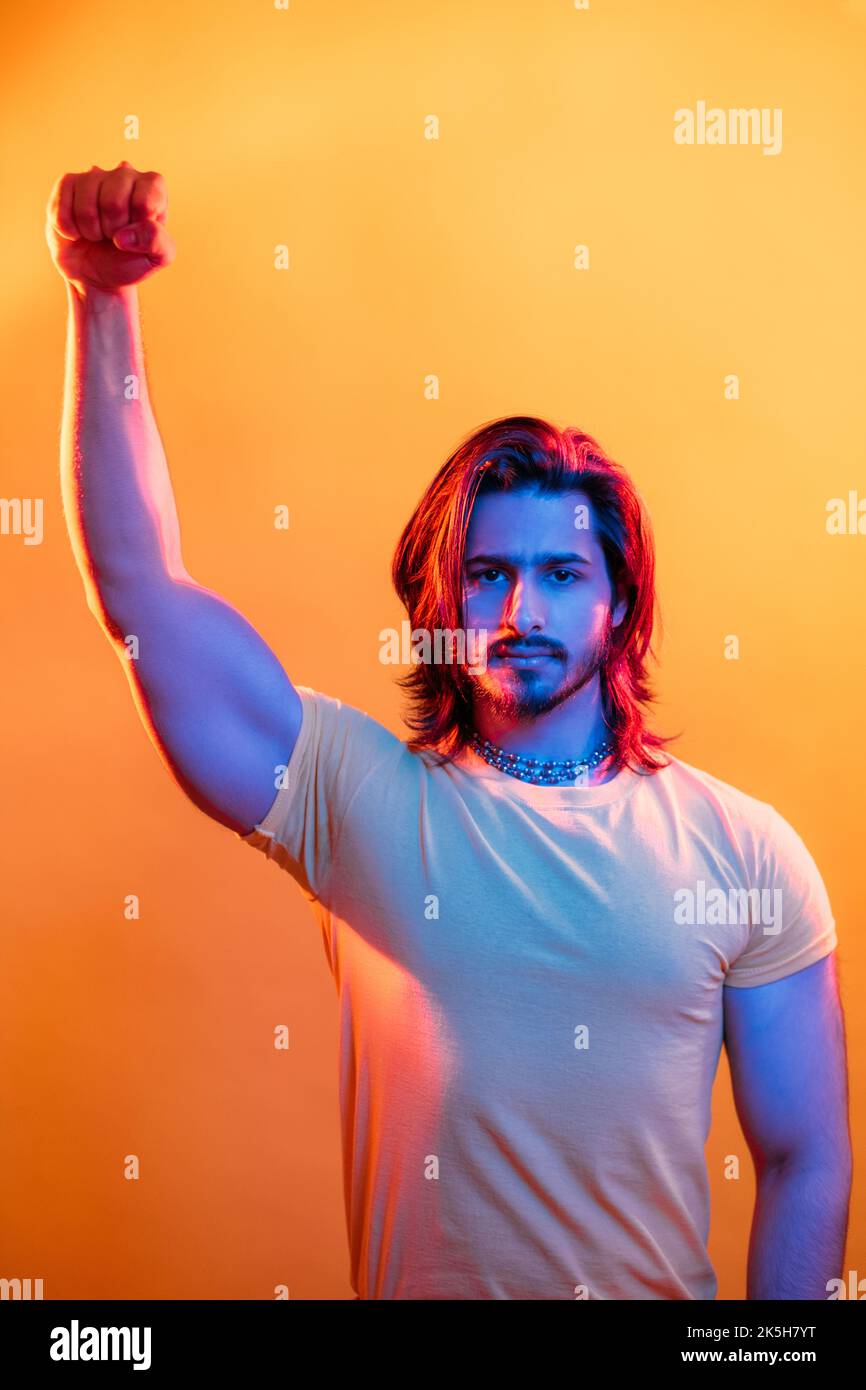 Man in blu hi-res stock photography and images - Alamy