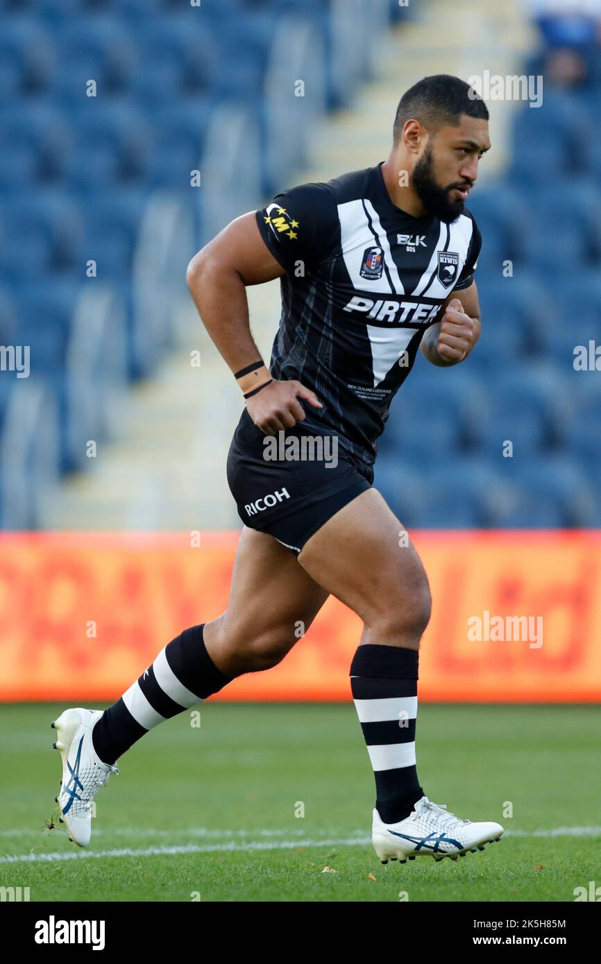 New Zealand's Isaac Liu warms up ahead of the Bartercard International ...
