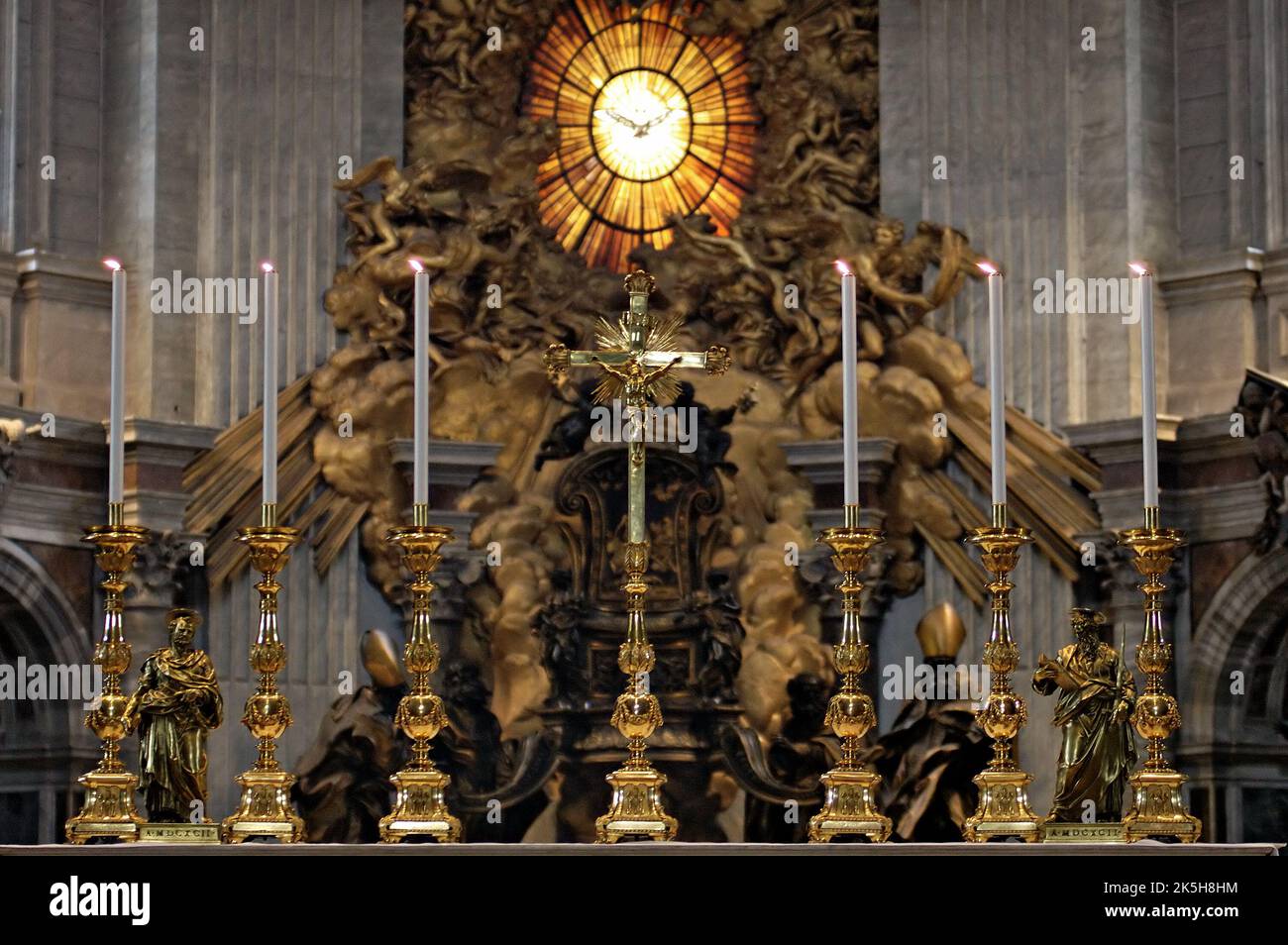 Candles in front of Chair of Saint Peter, St. Peter's Basilica, Vatican ...