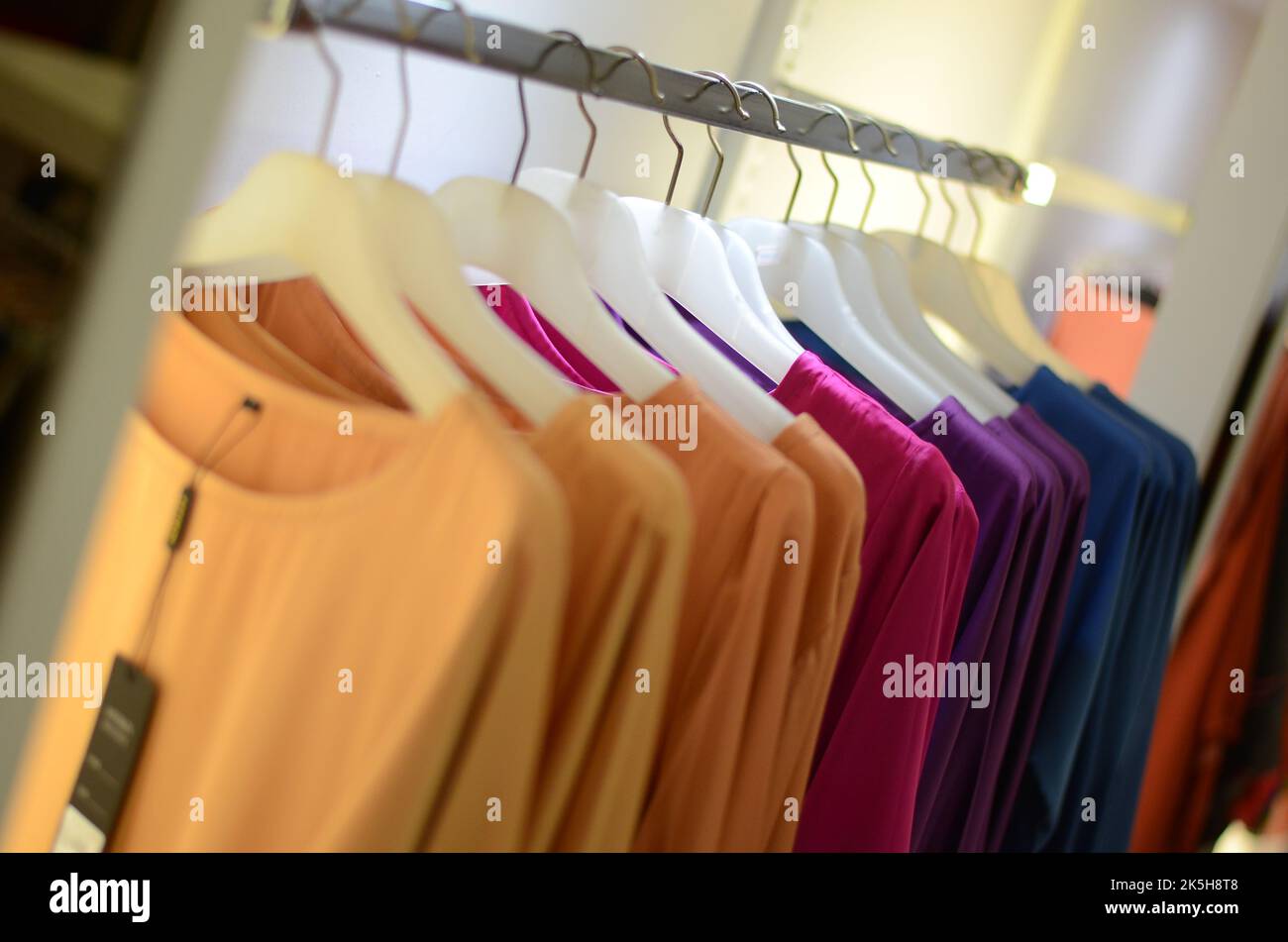 Lady boutique hi-res stock photography and images - Alamy