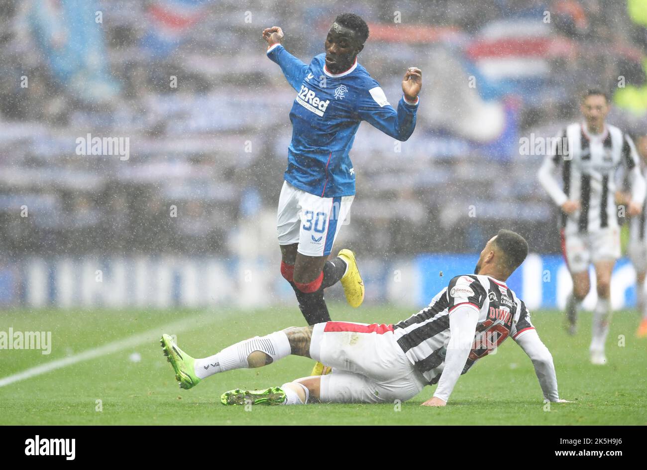 Charles dunne st mirren spl hi-res stock photography and images - Alamy