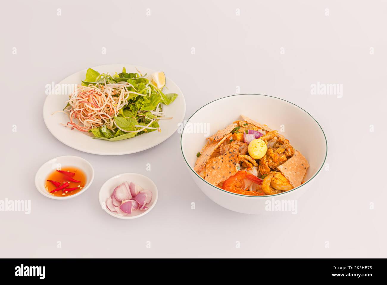 Mi Quang, Vietnamese rice noodles with meat, chicken stock, shrimp, egg ...