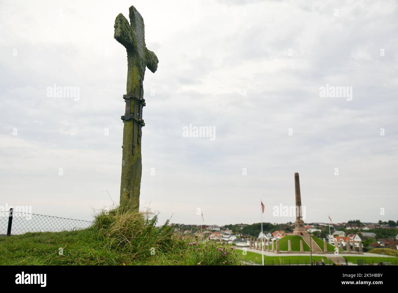 KROSSHAUGEN - A historic cross next to Norway's National Monument ...