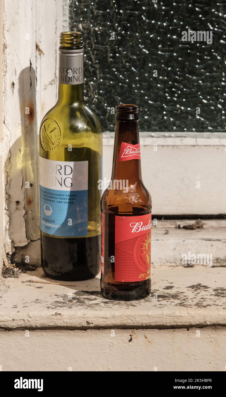 Alcohol free zone uk hi-res stock photography and images - Alamy