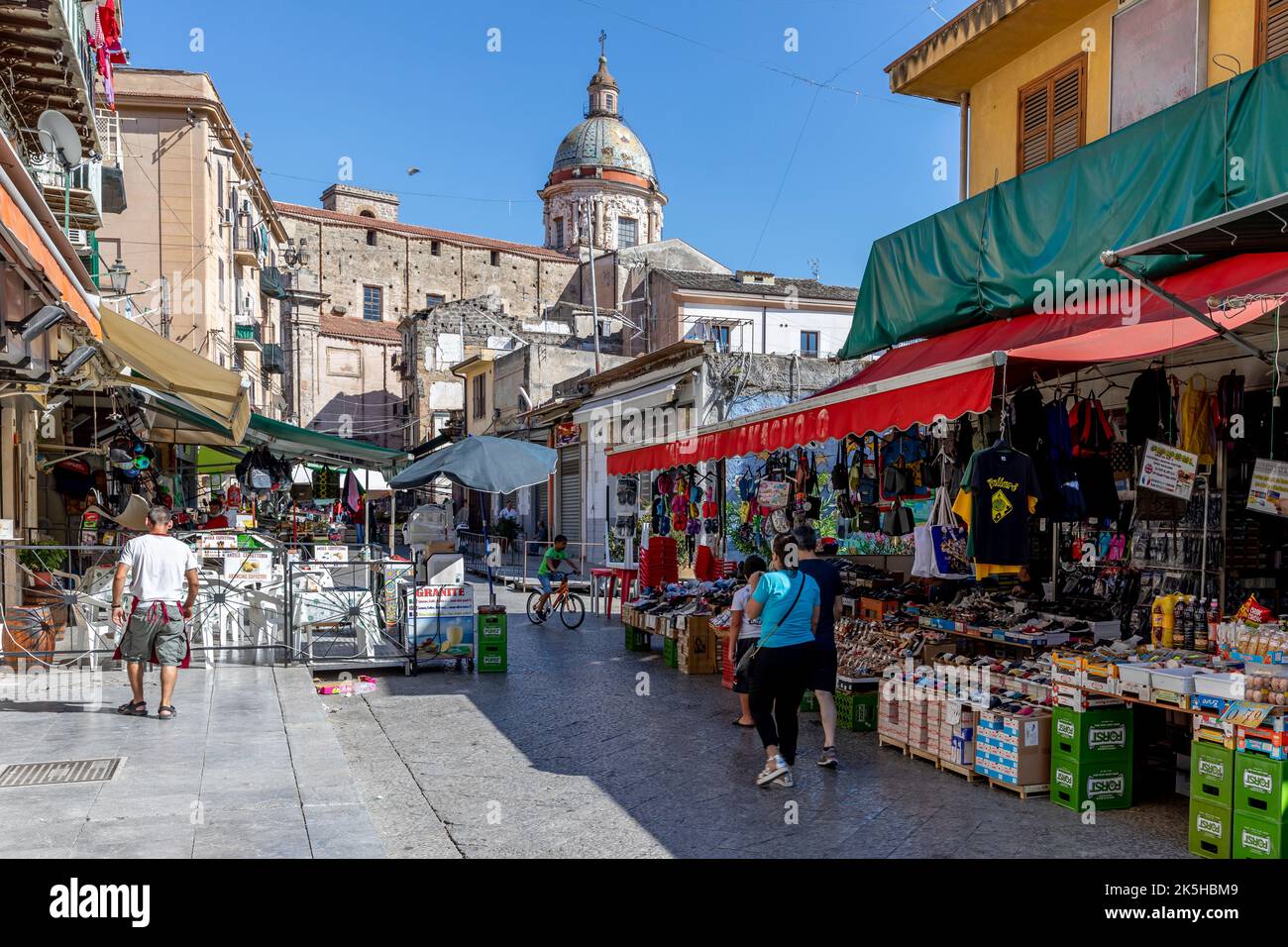 Palermo street view hi-res stock photography and images - Alamy