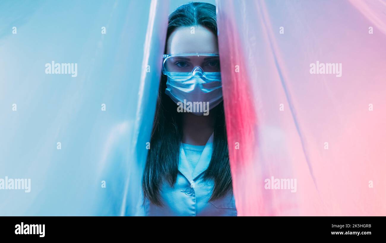 Medical laboratory doctor radiologist hi-res stock photography and ...