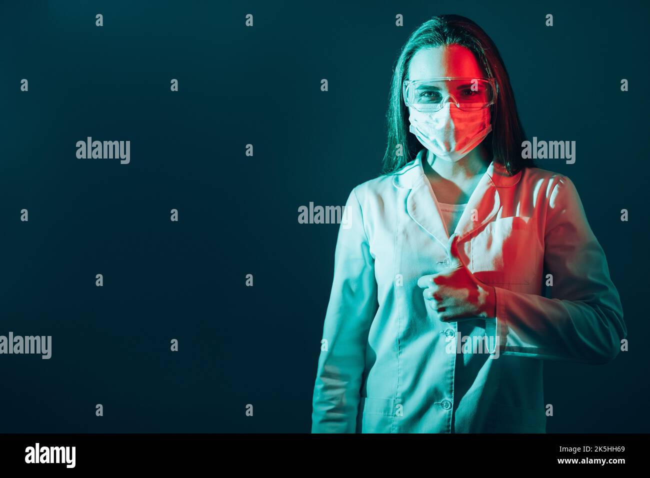doctor approval healthcare banner thumb up like Stock Photo - Alamy