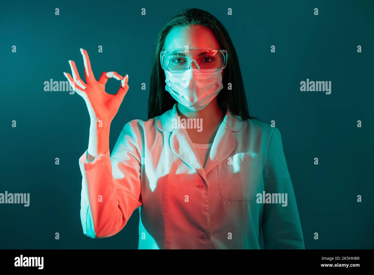 successful lab experiment satisfied scientist ok Stock Photo - Alamy successful lab experiment satisfied scientist ok Stock Photo - Alamy