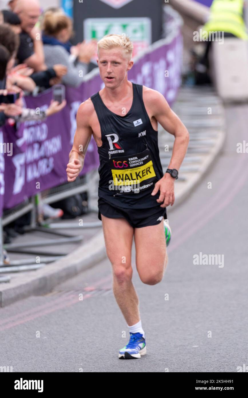 Kieran Walker running in the TCS London Marathon 2022 elite men's road ...