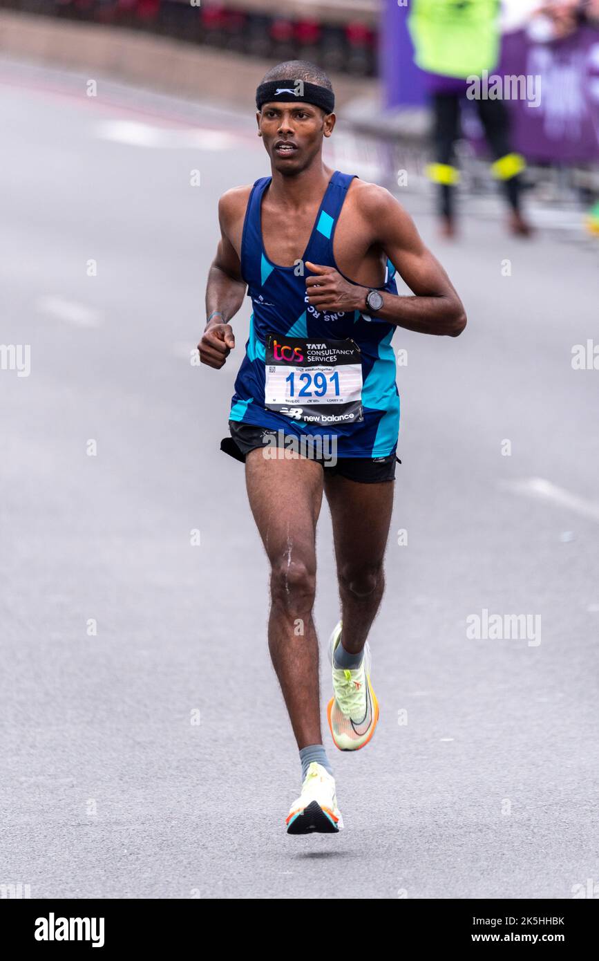 Mohammed Elbayan club runner running in the TCS London Marathon 2022 ...
