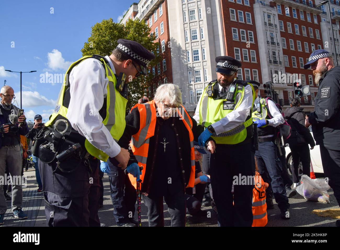 London, England, UK. 8th Oct, 2022. Police arrest 80-year-old climate ...
