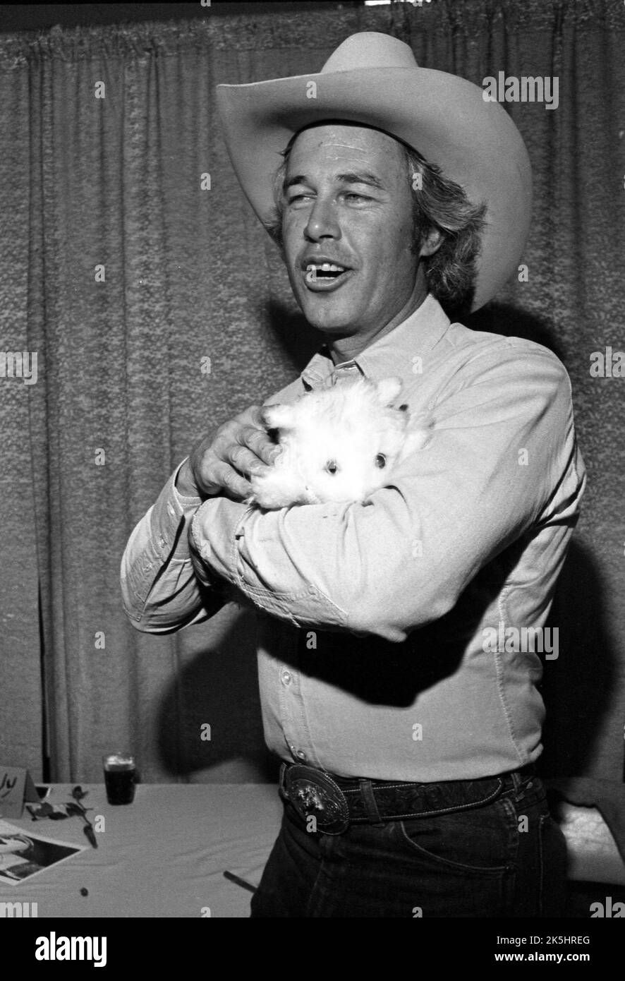 Steve Kanaly at Stars and Hearts benefit for The Fund For Animals at ...