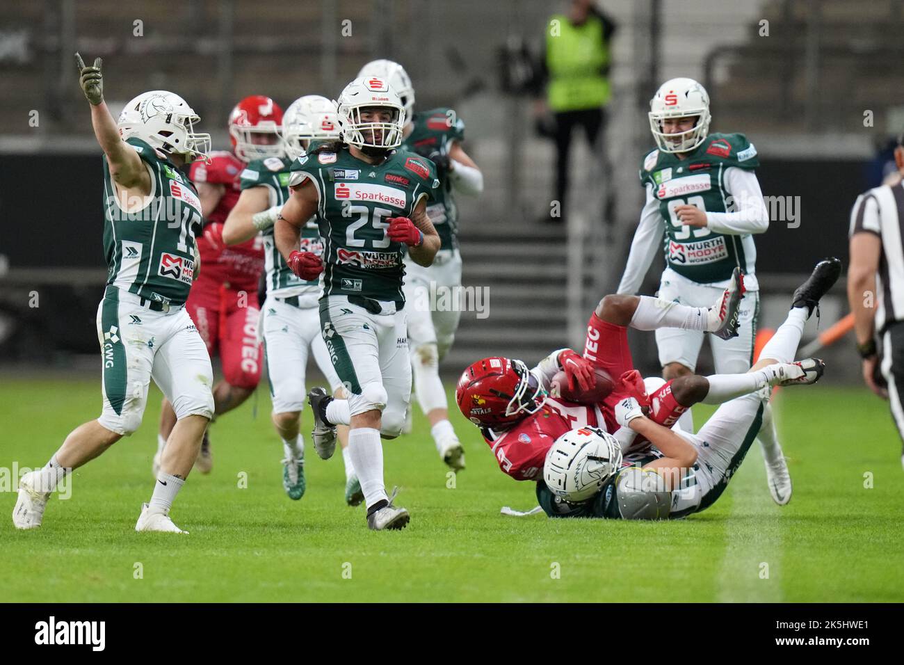08 October 2022, Hesse, Frankfurt/M.: American Football: GFL, Potsdam ...