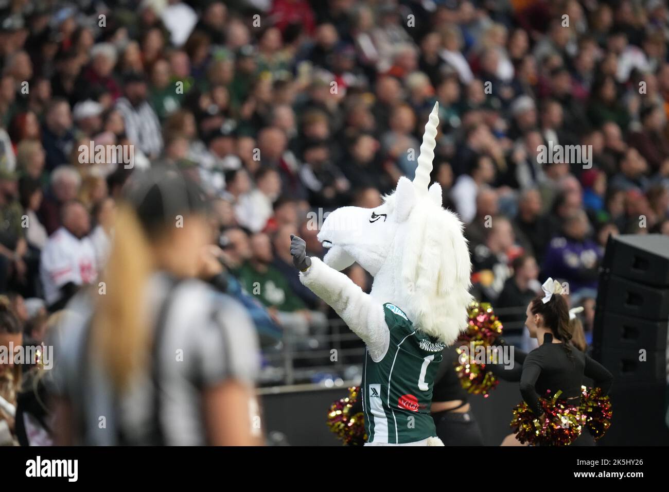Unicorn mascot hi-res stock photography and images - Alamy