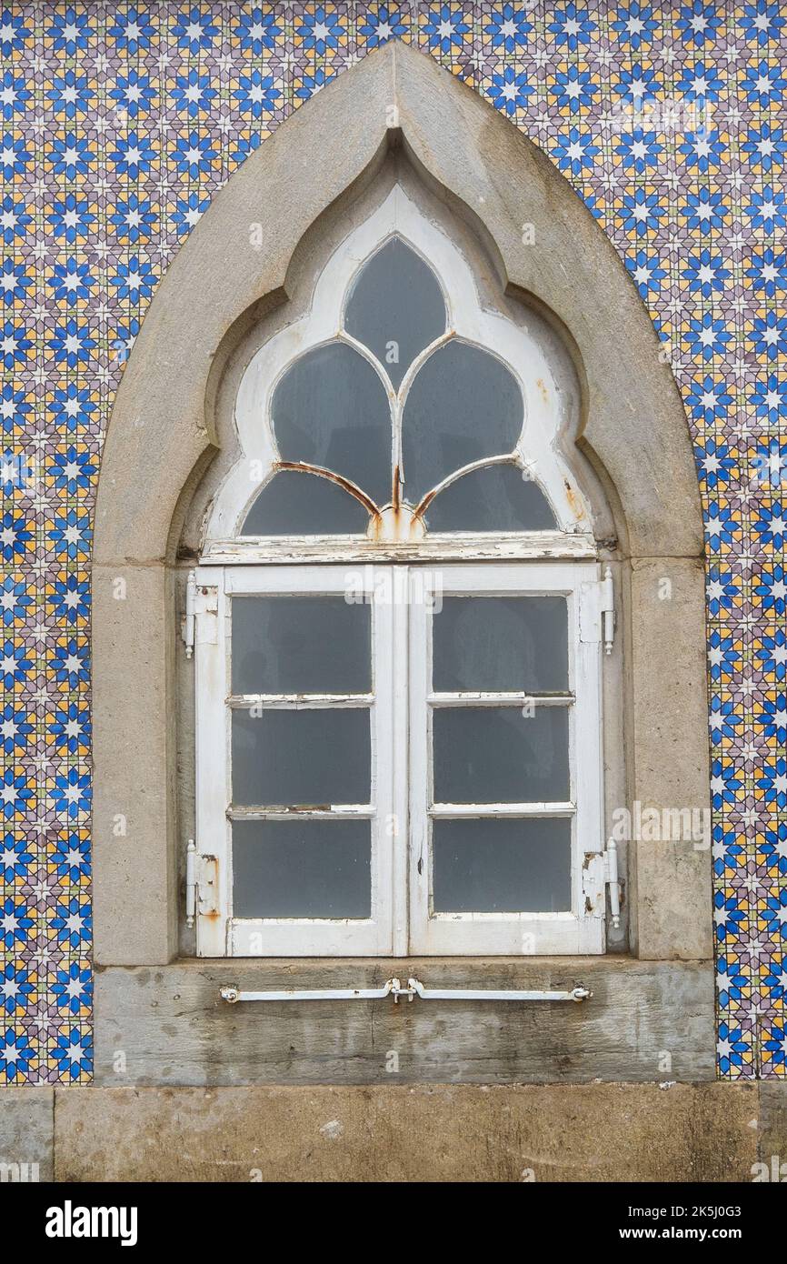 Tiles tile moorish hi-res stock photography and images - Alamy