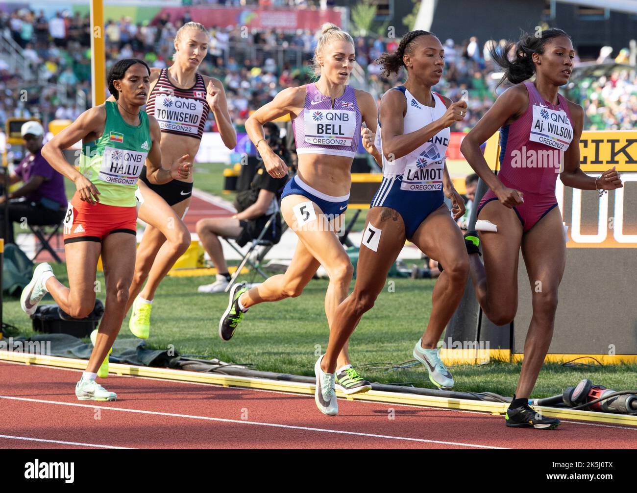 Alex Bell of GB&NI competing in the women’s 800m heats at the World ...
