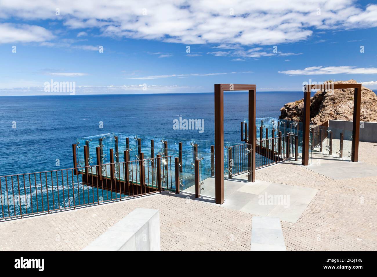 Cabo girao skywalk hi-res stock photography and images - Alamy