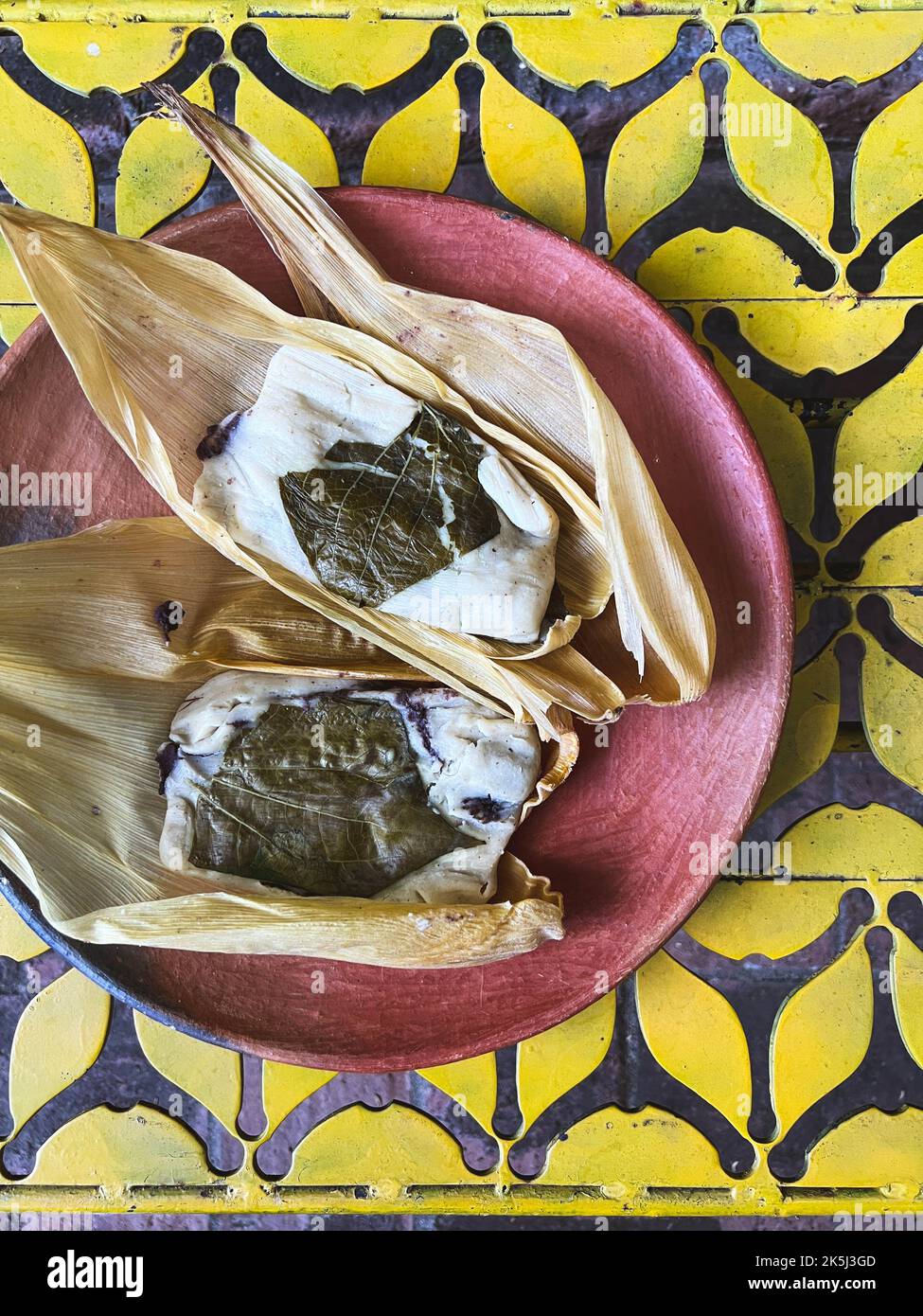 Two fresh tamales hi-res stock photography and images - Alamy