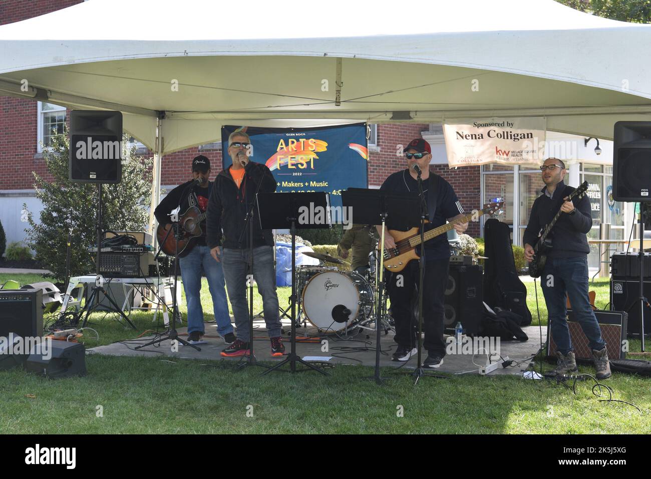 George glass studio hi-res stock photography and images - Alamy