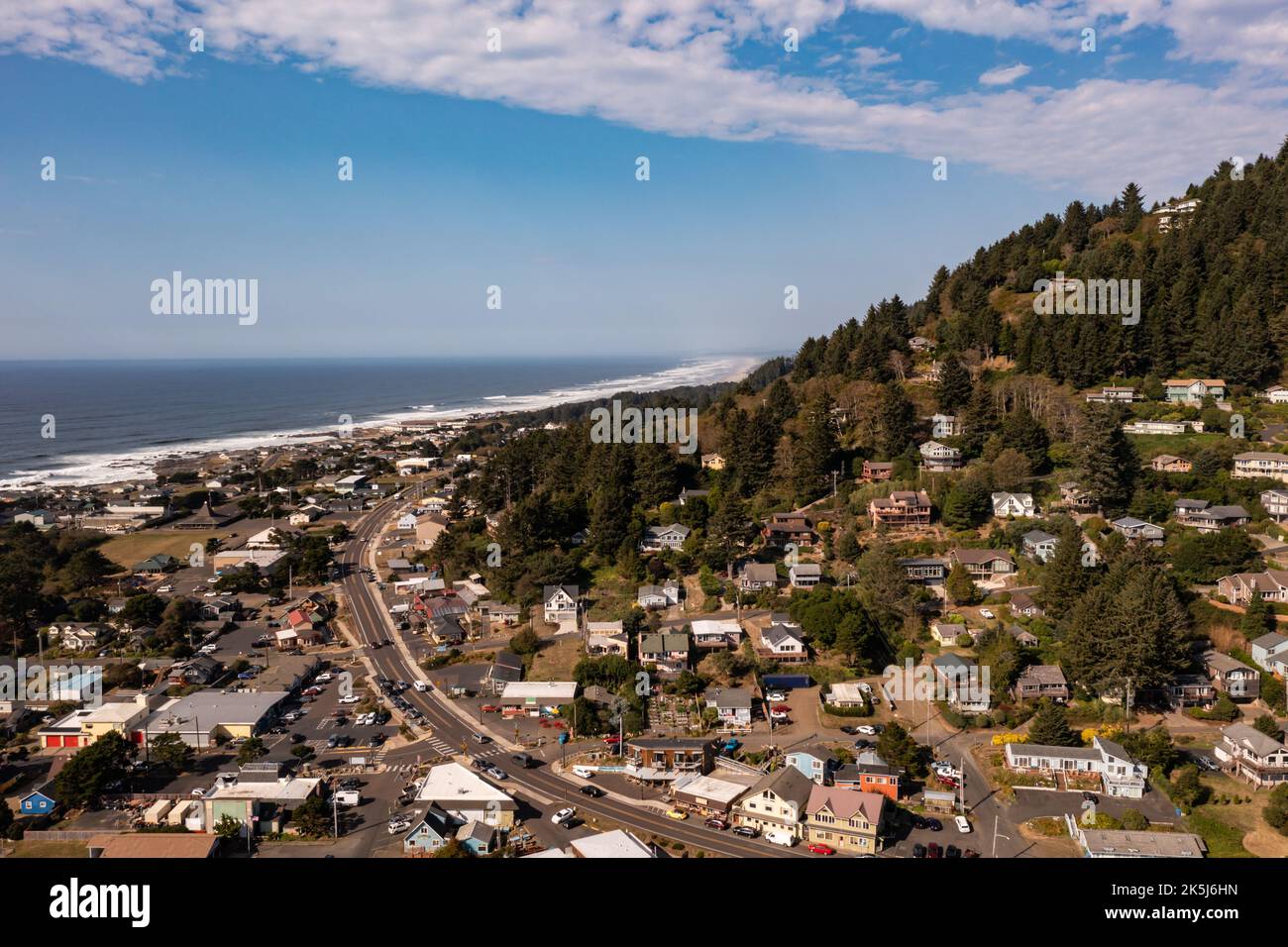 Oregon Coast Highway 101 winding through town of Yachats Stock Photo ...