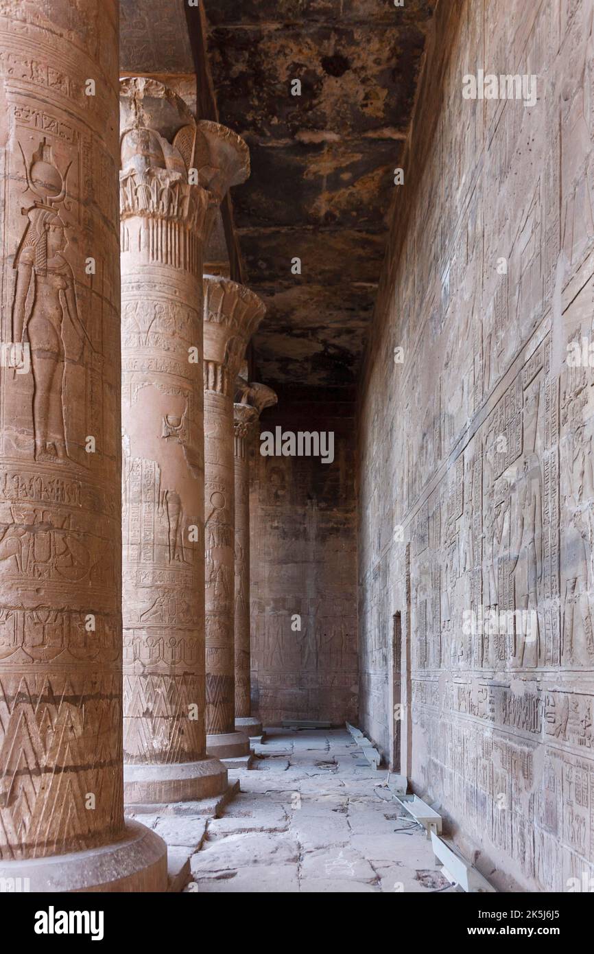 Temple of Edfu, Horus Temple, Edfu, Egypt Stock Photo - Alamy