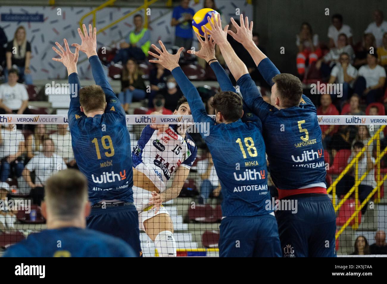 Pala AGSM-AIM, Verona, Italy, October 08, 2022, Spike of Daniele Lavia ...