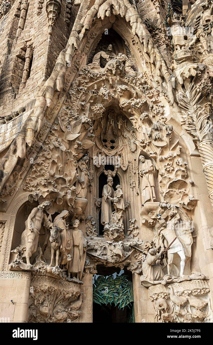 Detail on the birth facade of the Sagrada Familia, Church of the Atonement of the Holy Family ...