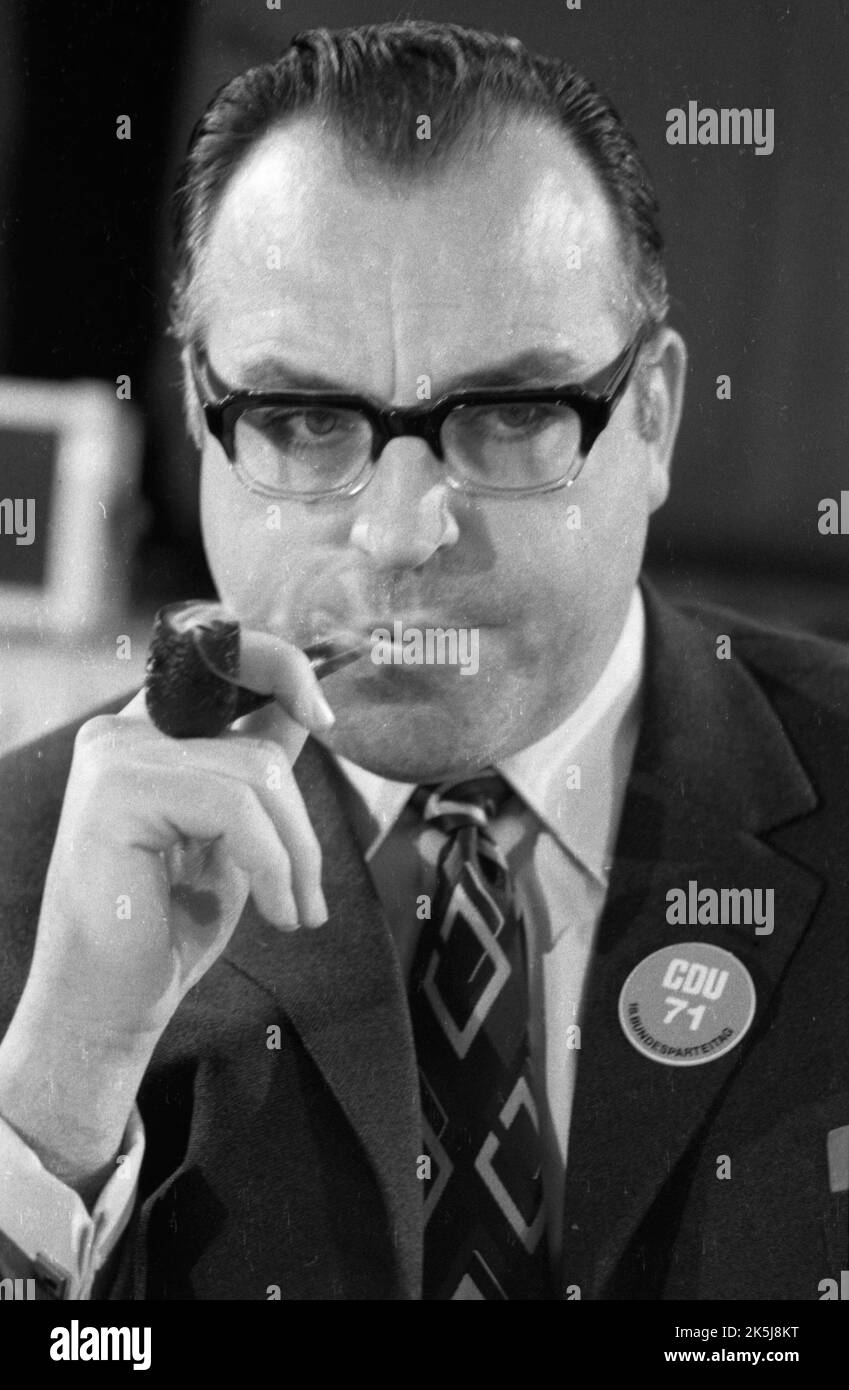 Helmut kohl government hi-res stock photography and images - Alamy
