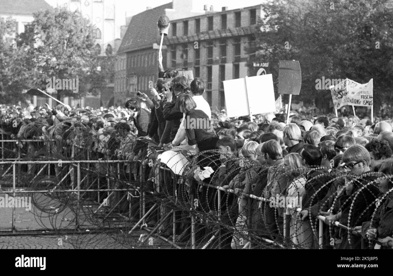 During the election campaign of the right-wing National Democratic ...