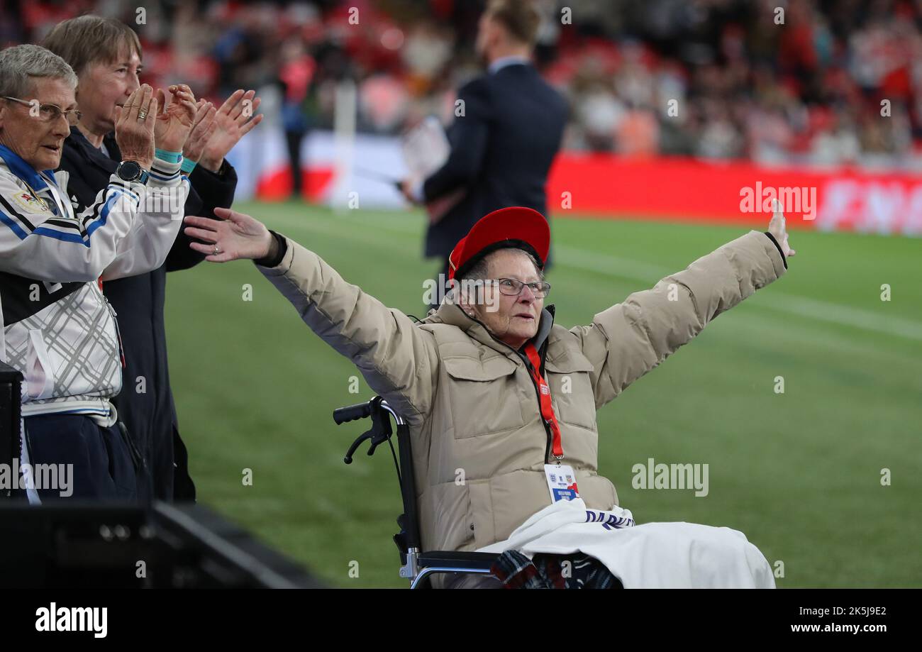 Sheila parker england hi-res stock photography and images - Alamy