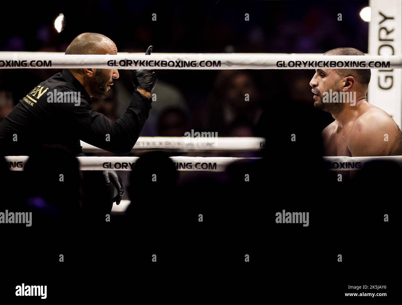 ARNHEM - Kickboxer Badr Hari during his fight against Alistair Overeem ...