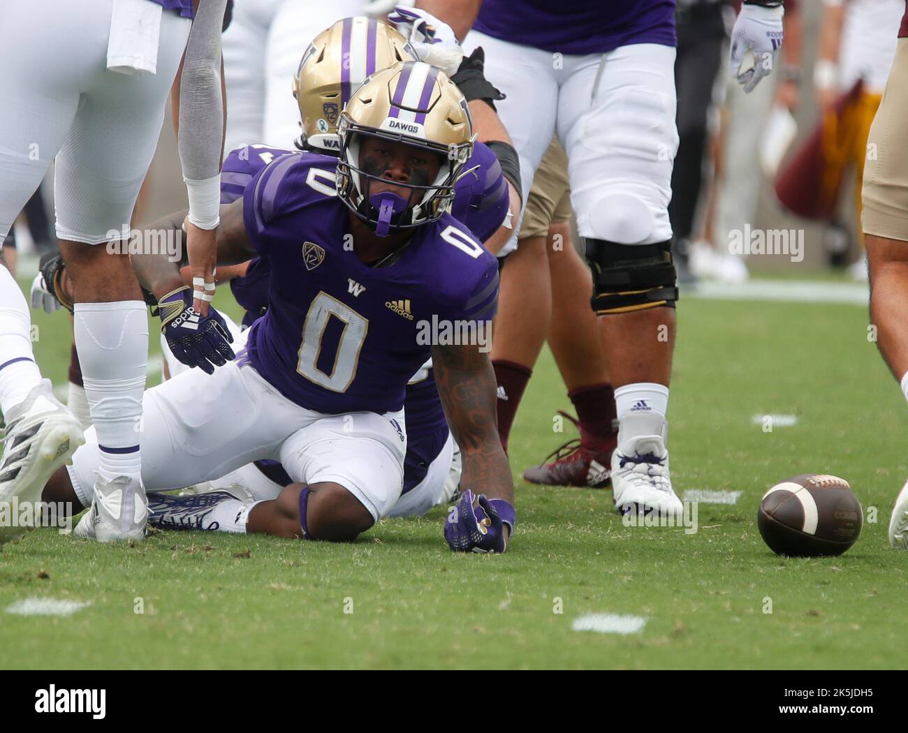 Tempe, Arizona, USA. 8th Oct, 2022. Giles Jackson (0) of the Washington ...