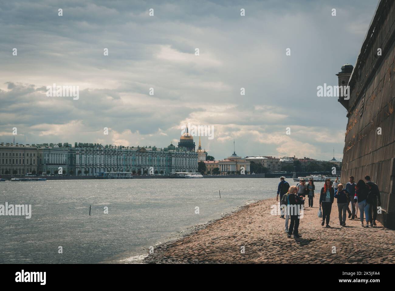 Palace Embankment along the Neva river, Saint Petersburg, Russia Stock ...