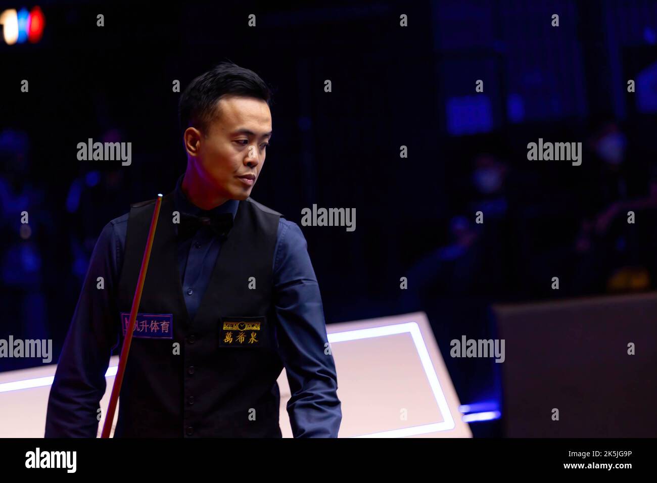 Marco Fu seen in action during the semi-final match against John Higgins on Day 3 of Hong Kong ...