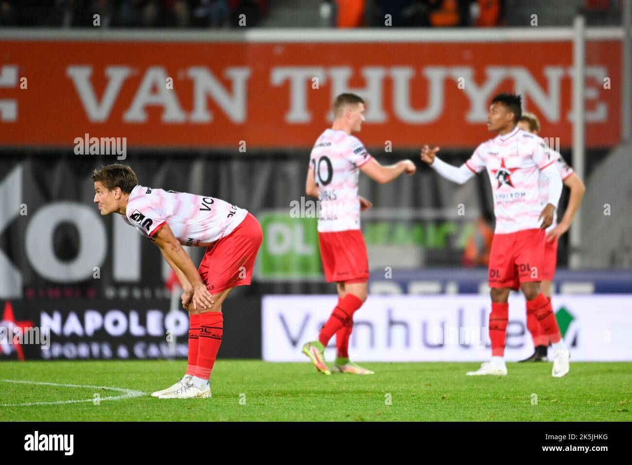 Essevee's players react during a soccer match between SV Zulte Waregem ...