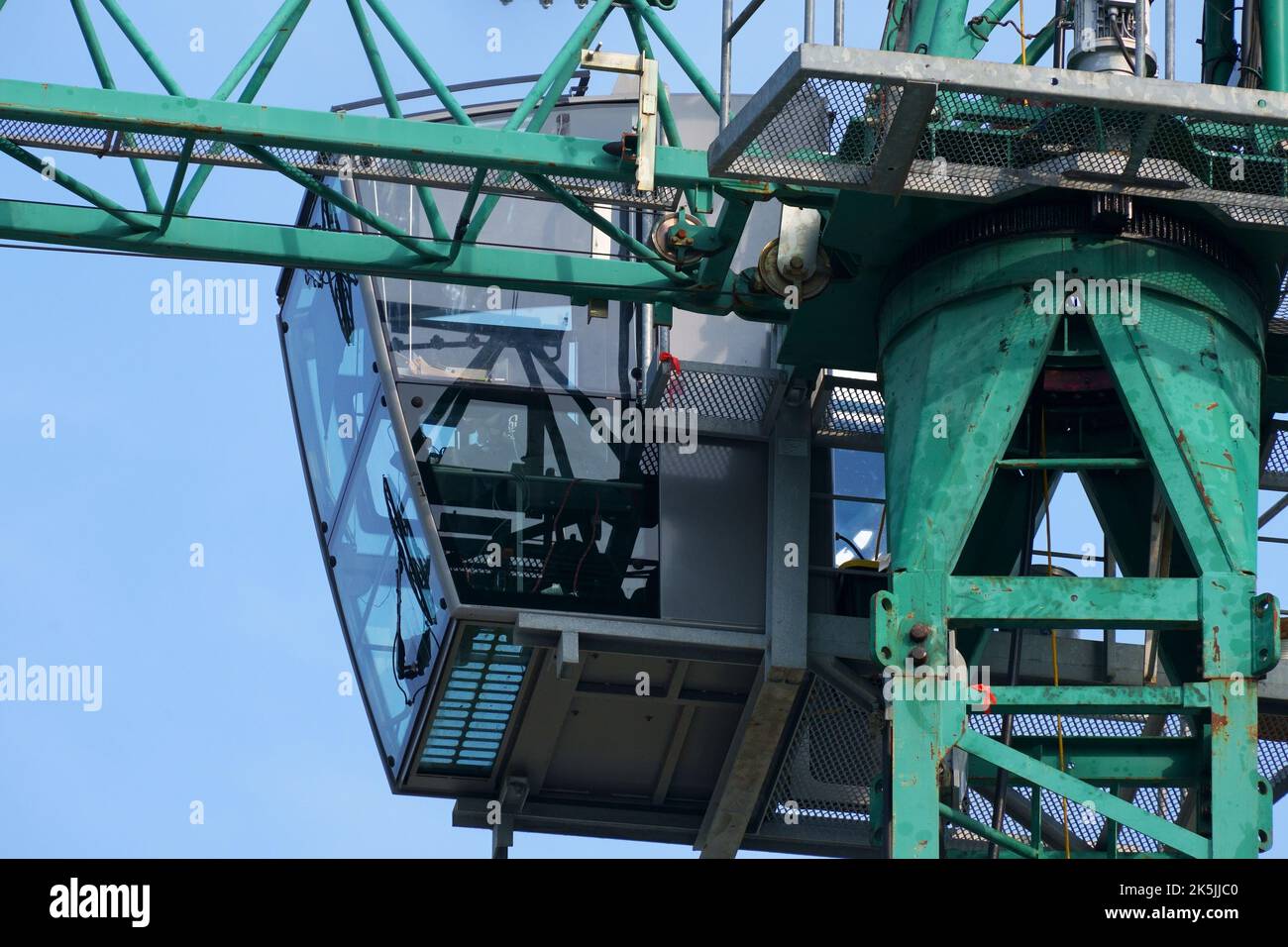 Mobile crane cab hi-res stock photography and images - Alamy