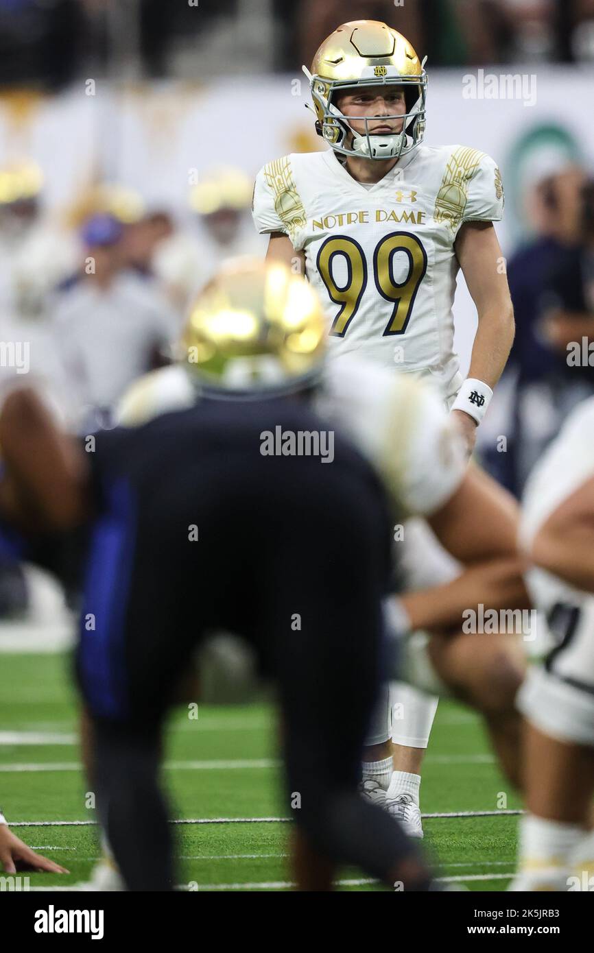 Las Vegas, NV, USA. 8th Oct, 2022. Notre Dame Fighting Irish place ...
