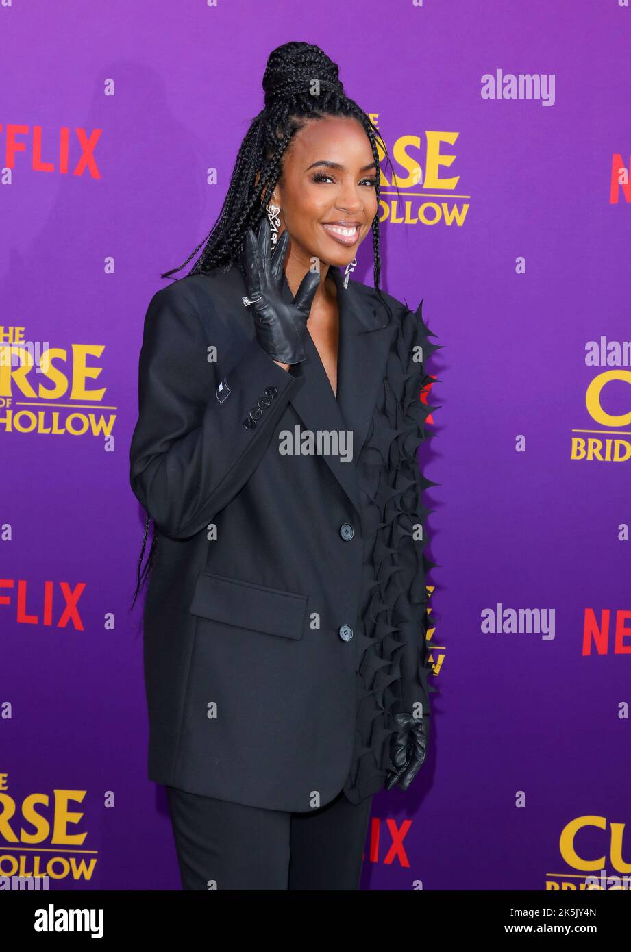 Kelly Rowland arrives at The Special Screening of Netflix The Curse of ...