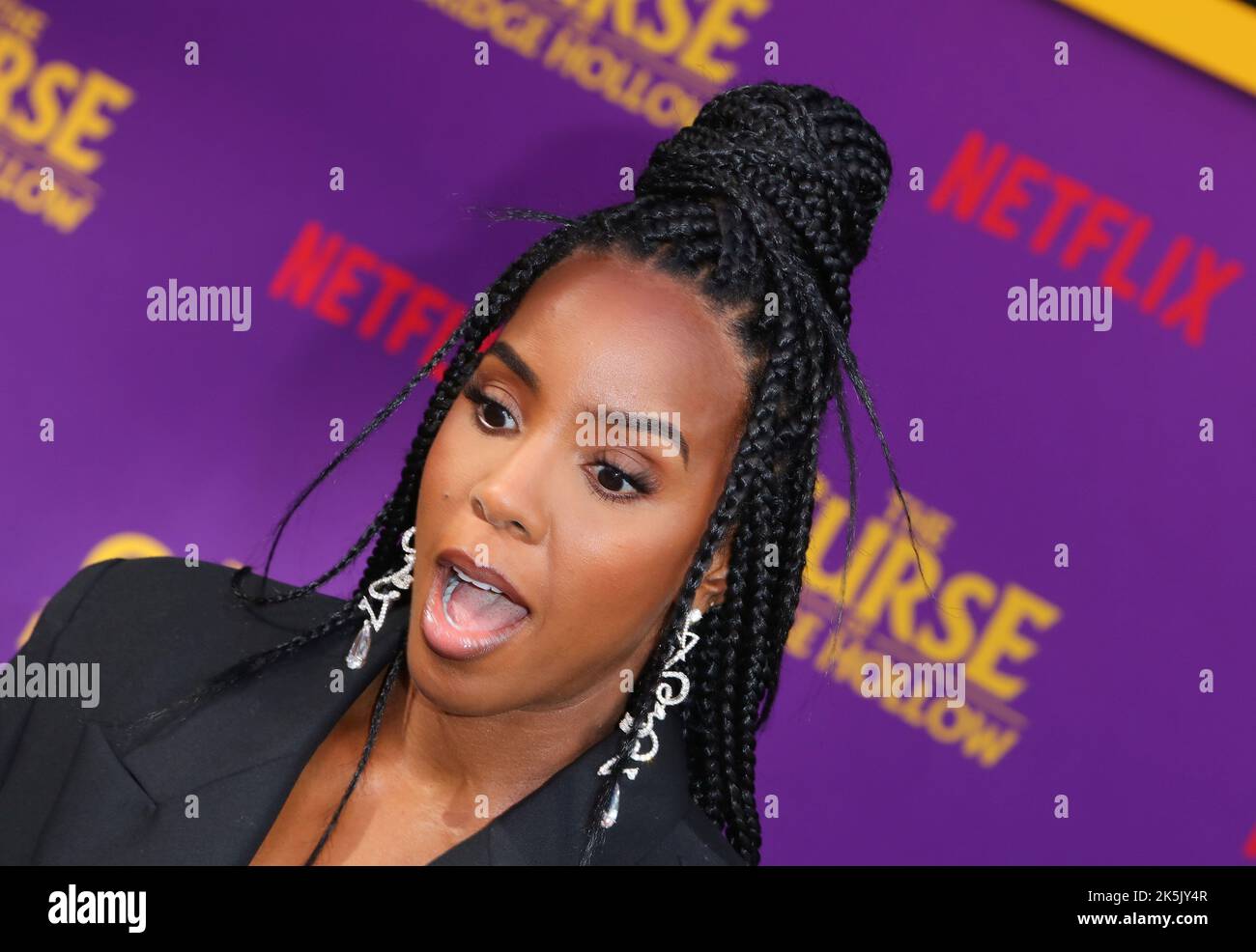 Kelly Rowland arrives at The Special Screening of Netflix The Curse of ...