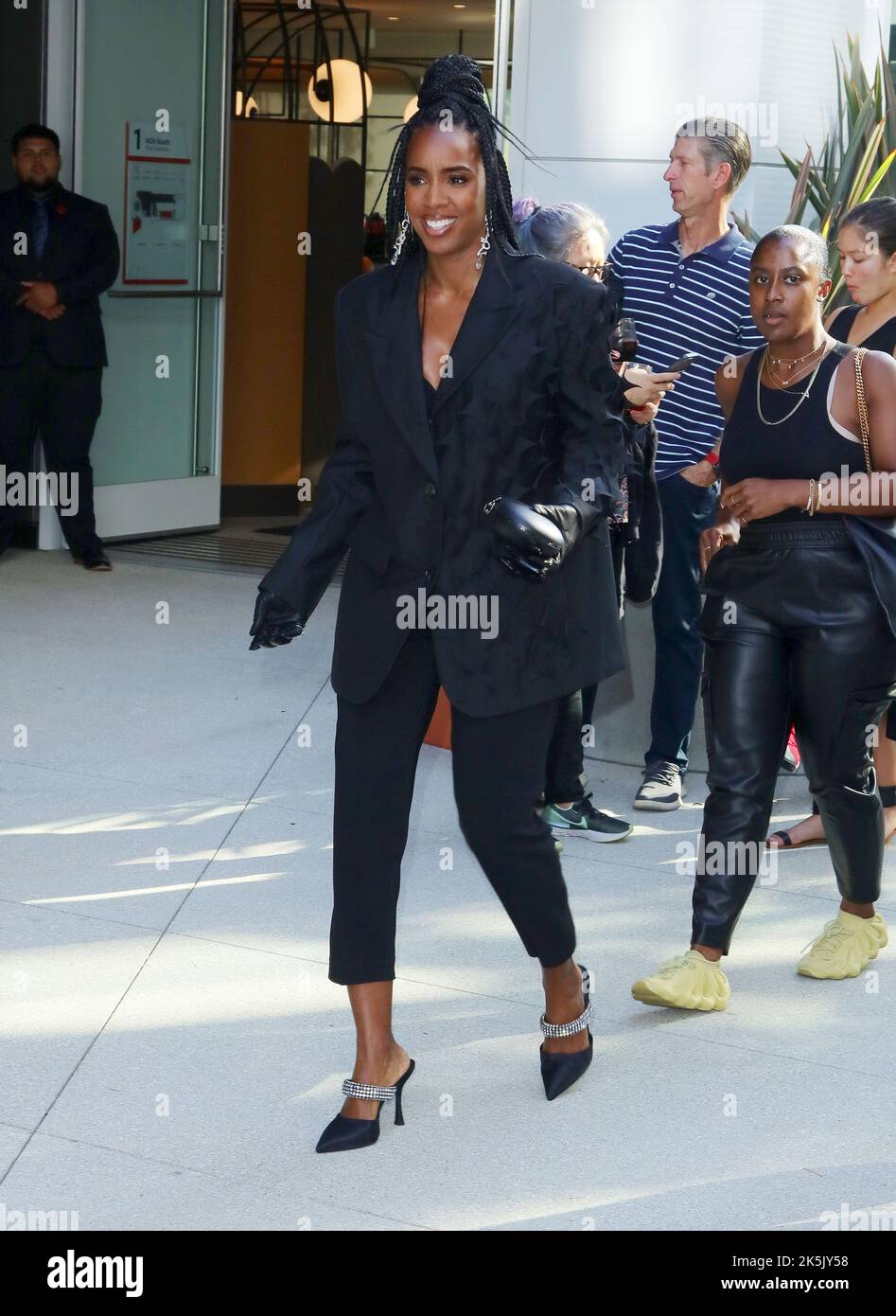 Kelly Rowland arrives at The Special Screening of Netflix The Curse of ...