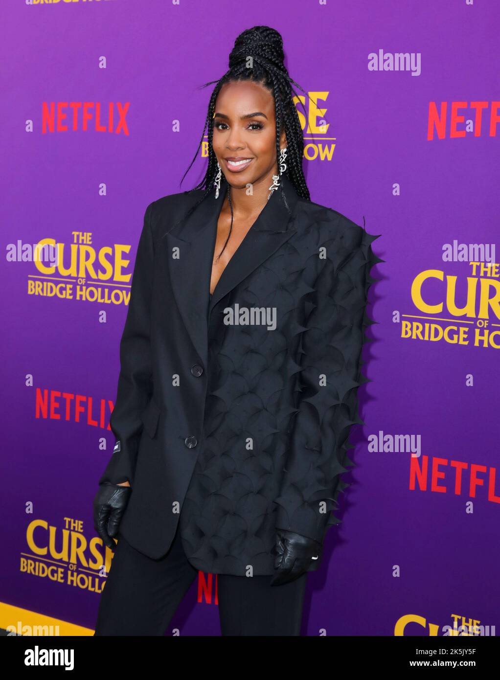 Kelly Rowland arrives at The Special Screening of Netflix The Curse of ...